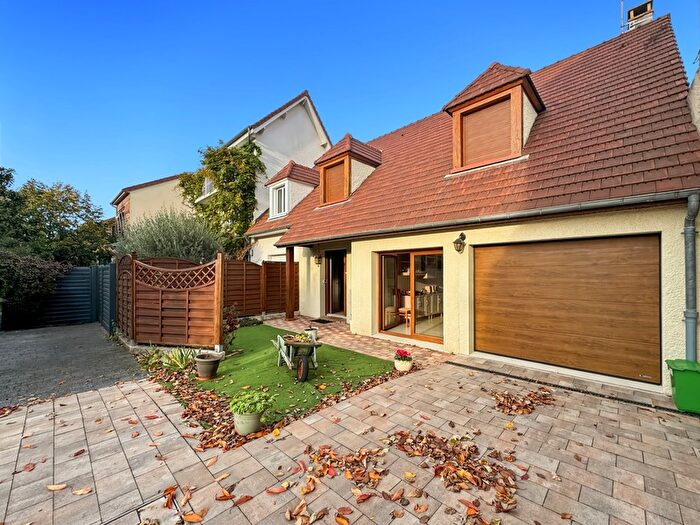 Maison à vendre - Courbevoie, Marceau République - 5 pièces - 3 chambres