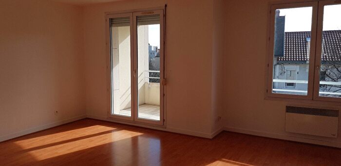 Appartement à louer - Clermont-Ferrand, Jaude, Fontgiève Saint-Alyre - 3 pièces - 2 chambres