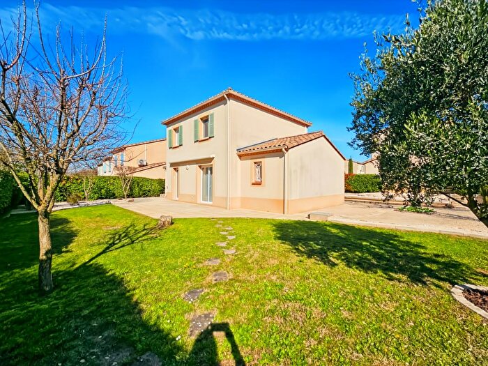 Maison à vendre - Montaren-et-Saint-Médiers - 5 pièces - 4 chambres