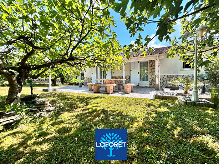 Maison à vendre - Saint-Laurent-de-Mure - 4 pièces - 3 chambres