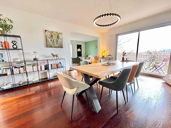 Appartement à vendre - Reims, Centre-ville - 4 pièces - 2 chambres