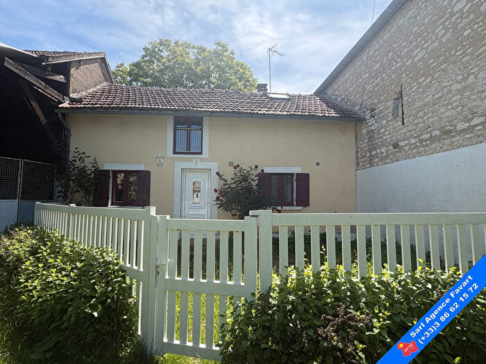 Champlay : Maison 2 pièces à louer