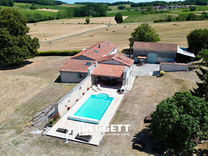 Maison 8 pièces à vendre - Aubeville
