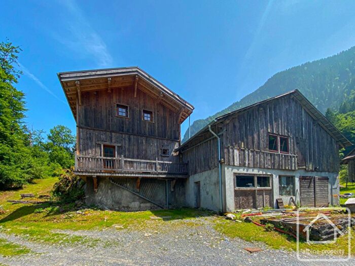 Maison à vendre - Sixt-Fer-à-Cheval - 4 pièces - 3 chambres