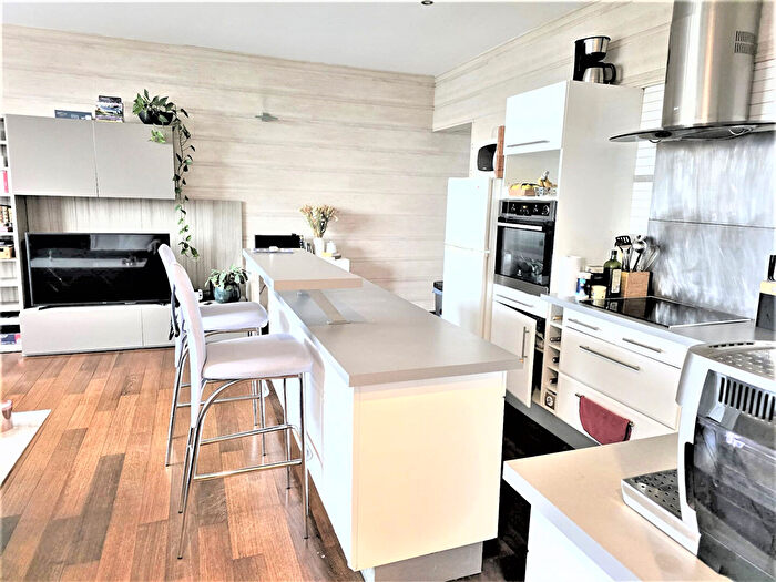 Appartement à vendre - Courbevoie, Marceau République - 2 pièces - 1 chambre