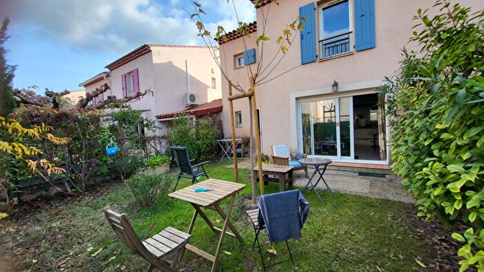 Maison à louer - Saint-Rémy-de-Provence - 4 pièces - 3 chambres