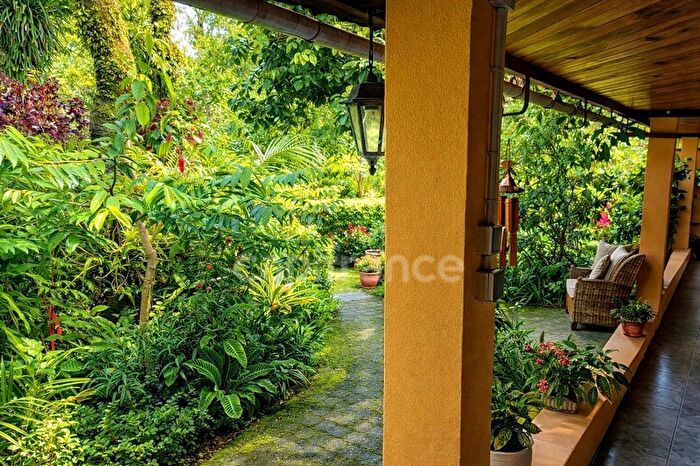 Maison à vendre - Sainte-Rose, Bois Blanc, Mourouvin - 5 pièces - 3 chambres