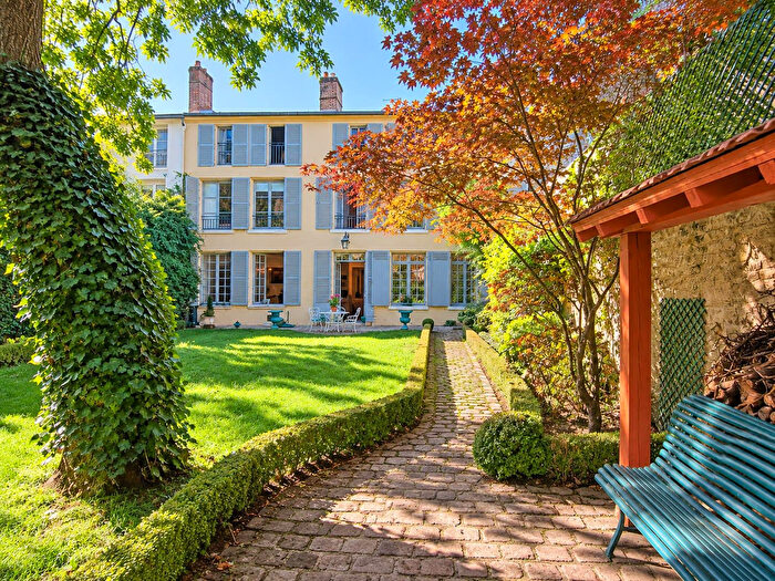 Senlis, Centre-ville : Maison 8 pièces à vendre