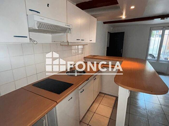 Appartement à louer - Gambetta, Nîmes - 2 pièces - 1 chambre