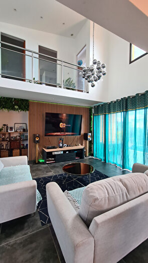 Maison à vendre - Saint-Paul, Bois de Nèfles - 4 pièces - 3 chambres