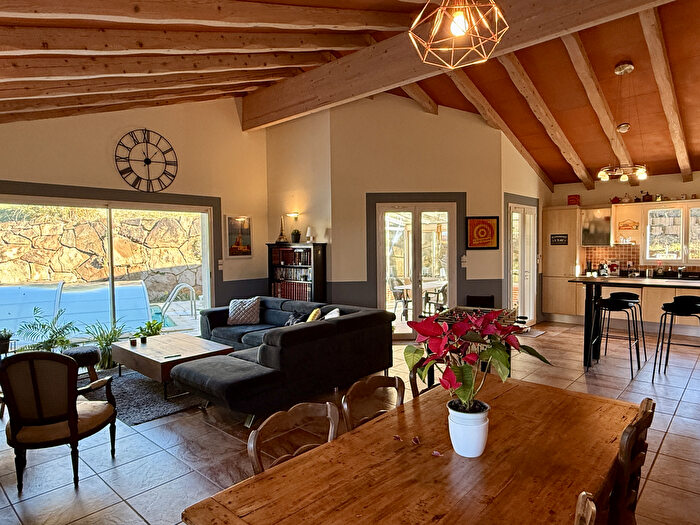 Maison à vendre - Puygouzon - 4 pièces - 3 chambres