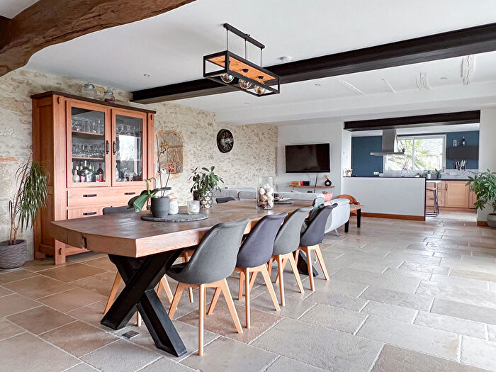 Maison à vendre - Chavagnes - 7 pièces - 4 chambres