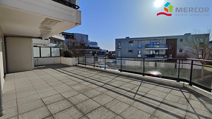 Appartement à vendre - Holtzheim - 4 pièces - 3 chambres