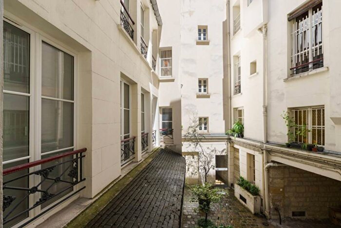 Appartement à louer - Monnaie, Paris ème arrondissement - 2 pièces - 1 chambre