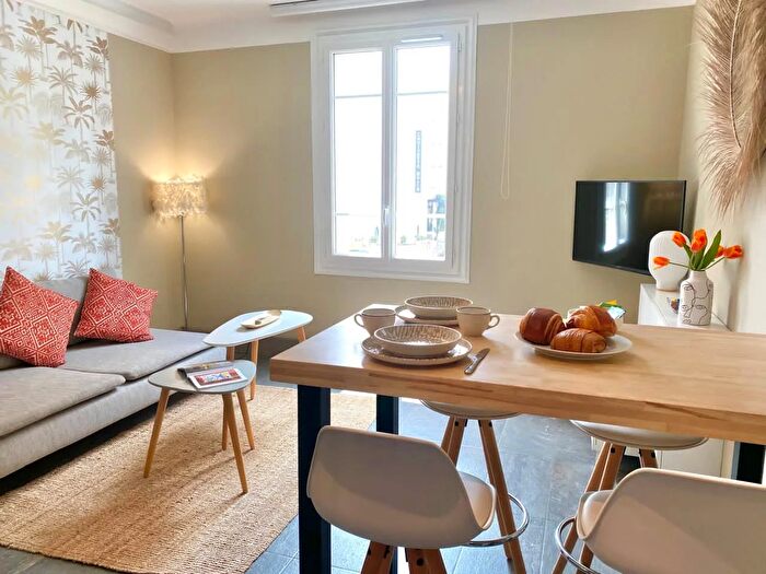 Appartement à vendre - Cannes, Centre-ville - 2 pièces - 1 chambre