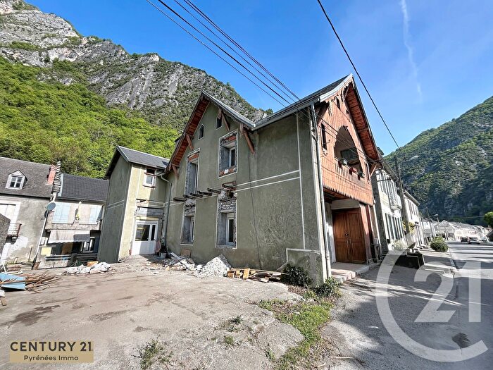 Maison 6 pièces à vendre à Saint-Béat
