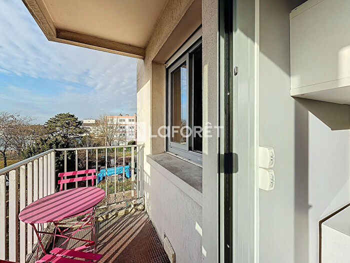 Créteil, Bas du Mont-Mesly : Appartement 2 pièces à vendre