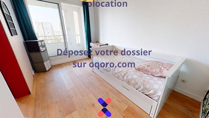 Appartement à louer - Les Minguettes-Amstrong, Vénissieux - 5 pièces - 4 chambres