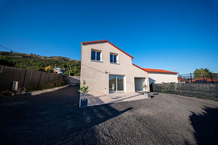 Maison à vendre - Issoire - 5 pièces - 4 chambres