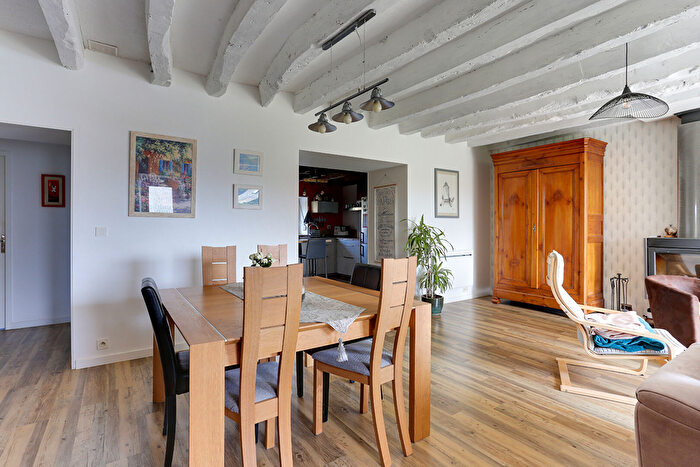 Maison à vendre - Saint-Aubin-du-Pavail - 7 pièces - 5 chambres