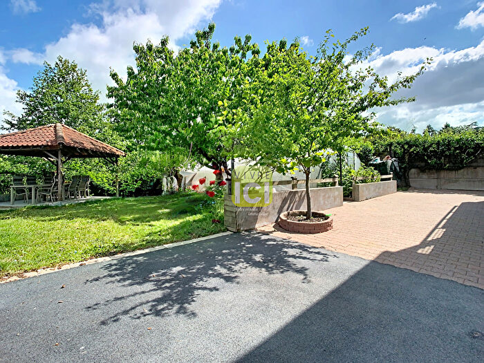 Cholet, Turbaudières : Maison 5 pièces à vendre