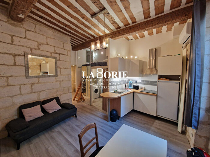 Avignon, Palais des Papes, Zone Piétonne : Appartement 1 pièce à vendre