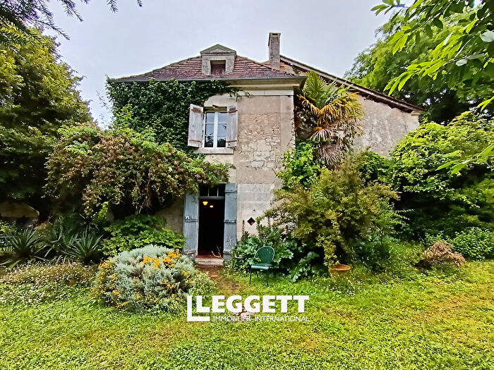 Maison à vendre - Bourdeilles - 9 pièces - 6 chambres