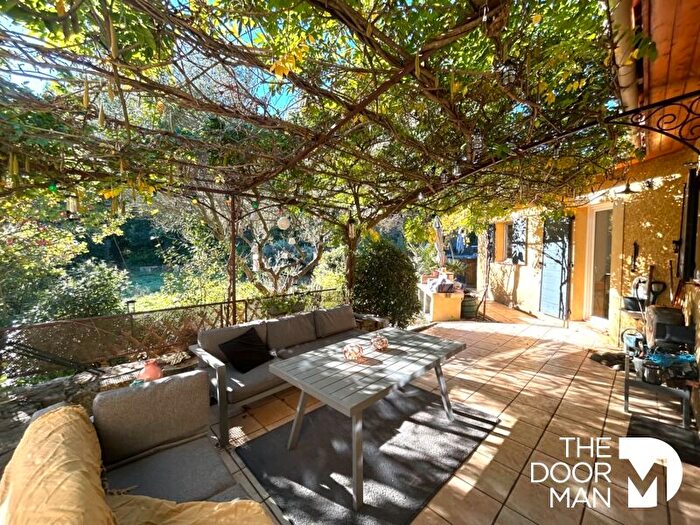 Besse-sur-Issole : Maison 5 pièces à vendre