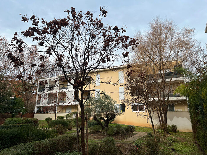 Appartement à louer - Marseille e , Saint-Menet - 2 pièces - 1 chambre