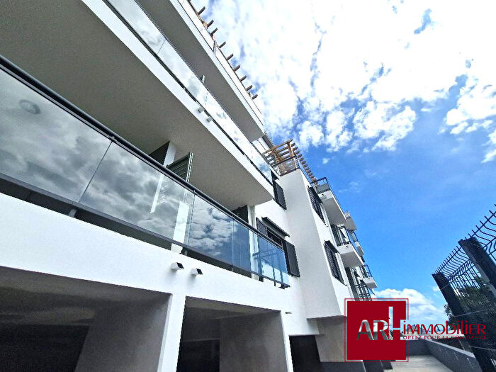 Appartement à louer - Saint-Pierre, Centre-ville - 3 pièces - 2 chambres