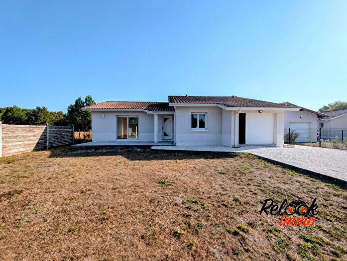 Maison 4 pièces à Salles, à vendre