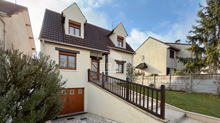 Maison à vendre - Viry-Châtillon, Le Plateau - 5 pièces - 3 chambres