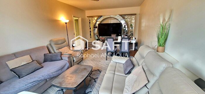 Appartement à vendre - Enghien-les-Bains - 3 pièces - 2 chambres