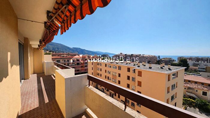 Carnoles, Roquebrune-Cap-Martin : Appartement 4 pièces à louer