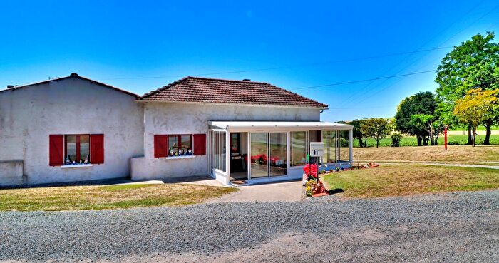 Chenac-Saint-Seurin-d'Uzet - Maison 4 pièces à vendre
