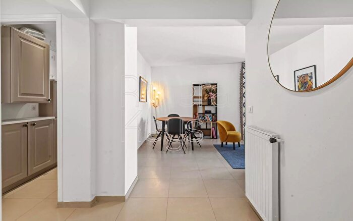 Appartement à vendre - Antibes, Juan-les-Pins, Le Cap - 3 pièces - 2 chambres