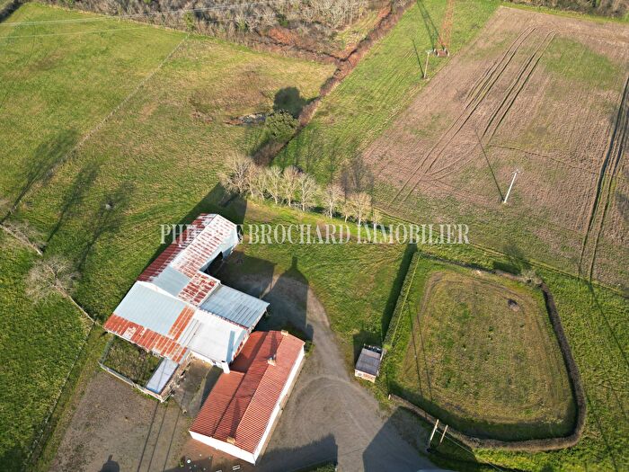 Maison à vendre - Mareuil-sur-Lay-Dissais - 5 pièces - 3 chambres