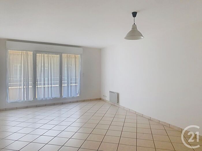 Appartement à louer - Dinan - 4 pièces - 3 chambres