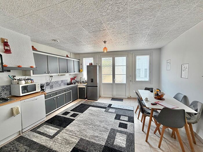 Maison 4 pièces à Estang, à vendre