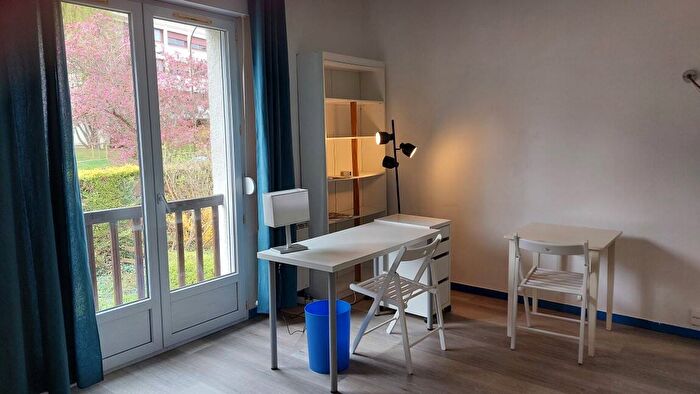 Coupières Mérantaise, Gif-sur-Yvette : Appartement 1 pièce à louer