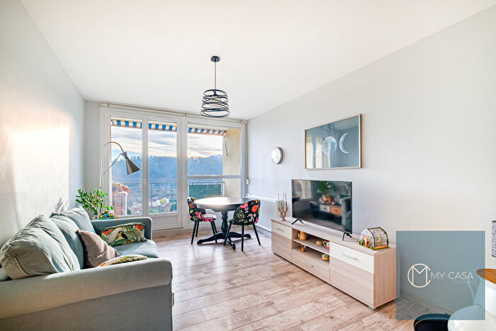 Appartement à vendre - Fontaines-sur-Saône - 3 pièces - 2 chambres