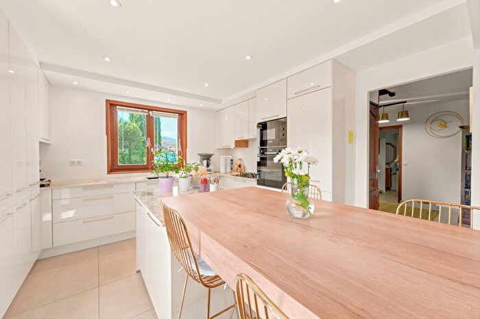 Maison 7 pièces à Prévessin-Moëns, à vendre