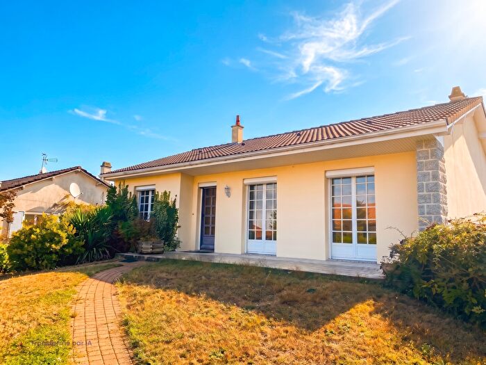 Bressuire, Villabé : Maison 5 pièces à vendre