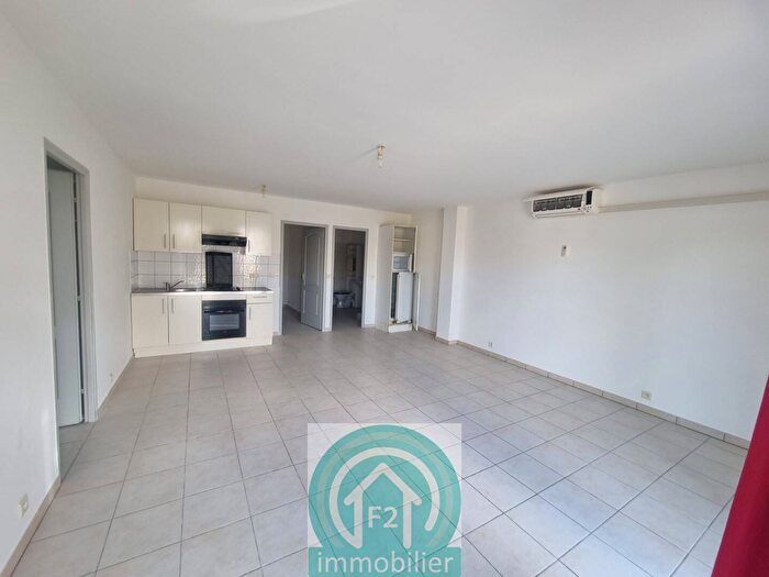 Appartement à louer - Aléria - 3 pièces - 1 chambre