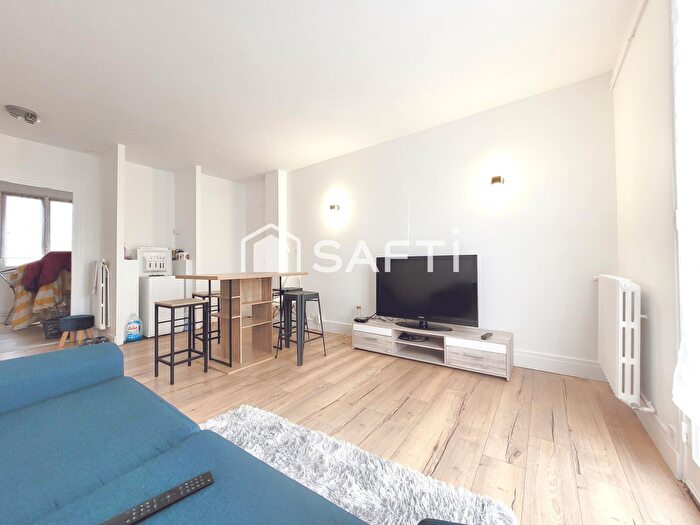 Appartement à vendre - Compiègne, Royallieu, Village - 4 pièces - 3 chambres