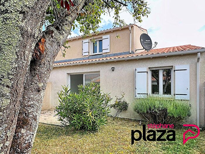 Maison 4 pièces à Saint Pierre, Royan, à louer