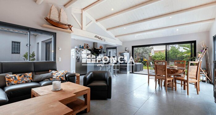 Maison à vendre - Loix - 7 pièces - 5 chambres