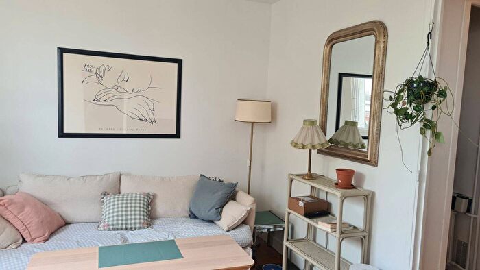 Appartement à louer - Le Bois, Nogent-sur-Marne - 2 pièces - 1 chambre