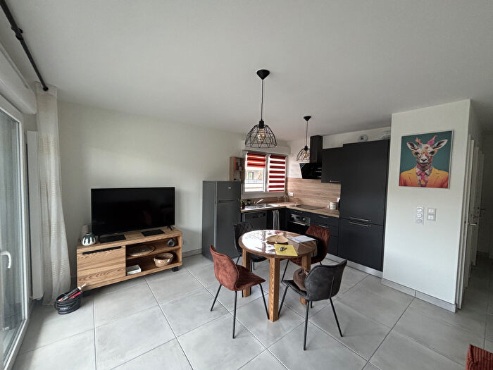 Appartement à louer - Viviers-du-Lac - 2 pièces - 1 chambre