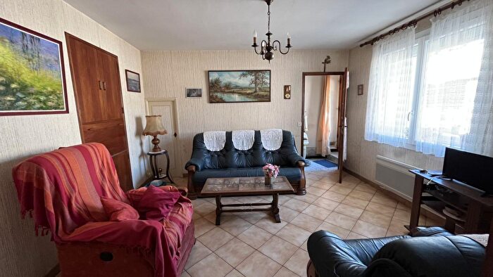 Maison à vendre - Oupia - 6 pièces - 4 chambres